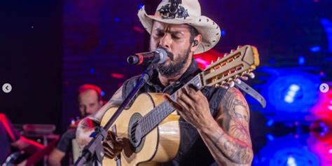 Morre Cantor Sertanejo Jo O Carreiro Aos Anos Durante Cirurgia