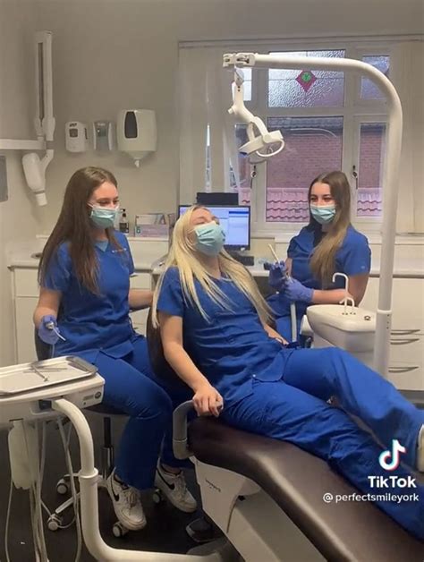 Pin De Andrea Marchetto En Dentista Assistenza En 2024 Dentista
