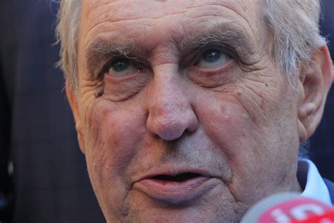 Galerie Miloš Zeman Ivana dělá na home office vysvětlil exprezident