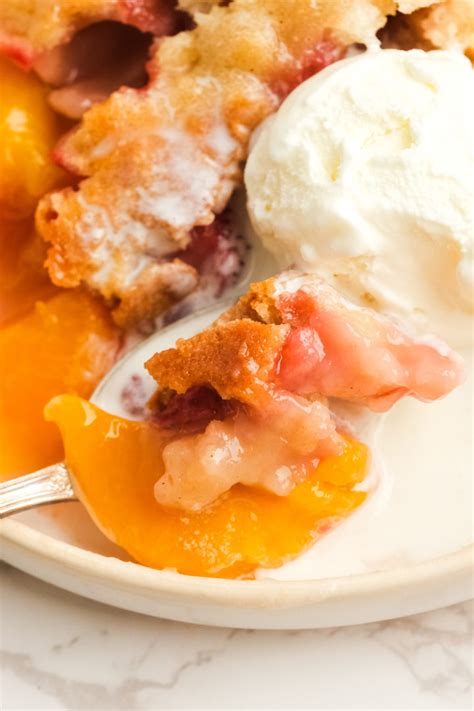 Strawberry Peach Cobbler Reluctant Entertainer