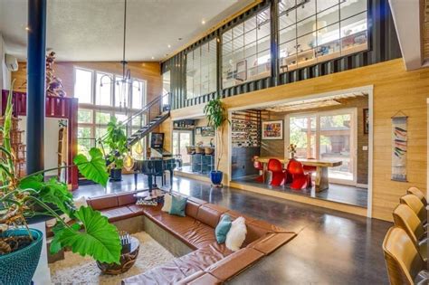 21 Stunning Homes Made Out Of Shipping Containers Loveinc