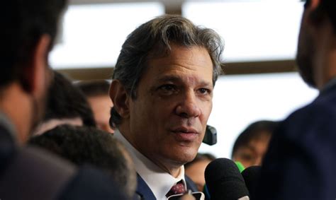 Haddad espera que Reforma Tributária passe facilidade pelo Senado