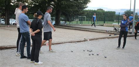 Charmes sur Rhône Saint Georges les Bains Des locaux simposent au