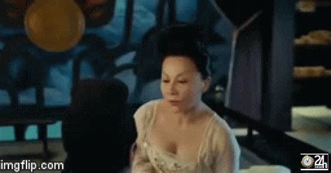 Thần thám Địch Nhân Kiệt cự tuyệt mỹ nhân bài học để đời cho hậu thế