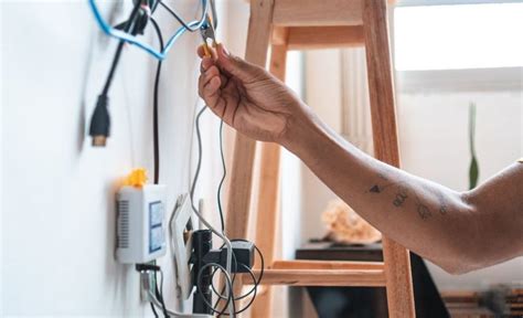 Como esconder fios elétricos na parede Guia Dimensional