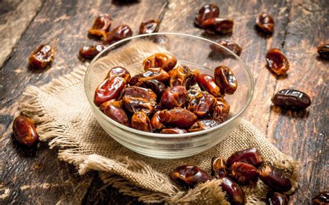 Beneficios de comer 3 dátiles al día