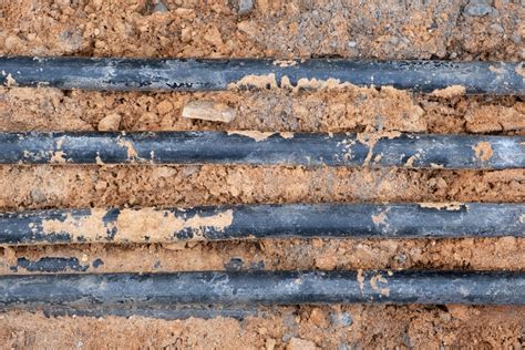 Fugas de agua en tuberías enterradas 8 formas de detectarlo