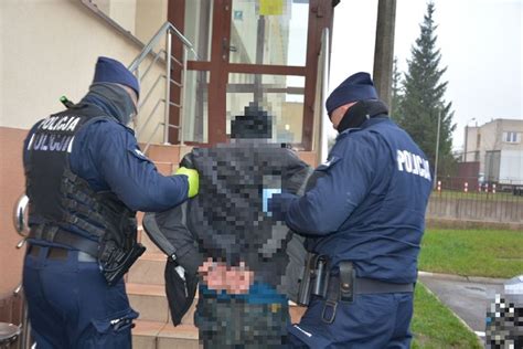 Suwalscy policjanci zatrzymali pięcioro poszukiwanych w tym 14 latkę