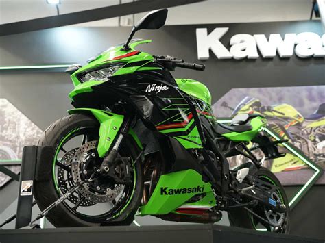 Galeria de fotos Kawasaki Ninja ZX 4R preço de R 55 990 no Brasil