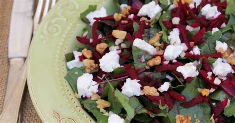 Nem acredito que é saudável Salada de folhas de beterraba nozes e