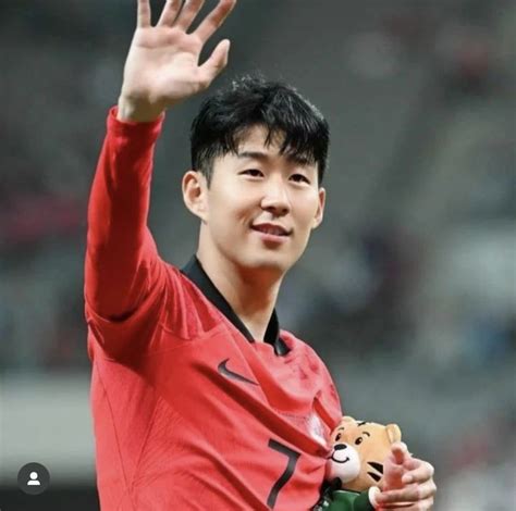Pin de vivi em Son Heung Min 손흥민