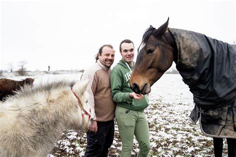 Familles d agriculteurs au plus près de leurs vies Série documentaire