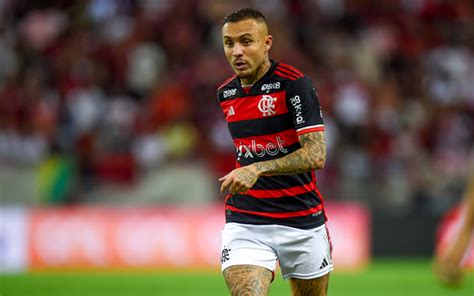 Cebolinha sofre lesão no tendão de Aquiles e está fora do Flamengo em