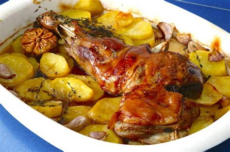 Paletilla de cordero al horno con patatas Cocina y recetas fáciles