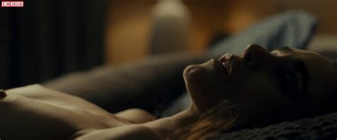 Naked Alicia Sanz In En Brazos De Un Asesino