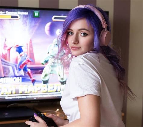 Leah Meow Biographywiki Age Height Career Photos And More