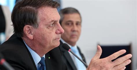 TSE começa julgamento de ação que pode tornar Bolsonaro inelegível até