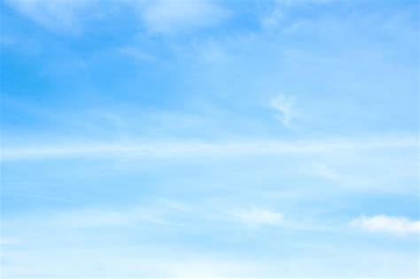Hermosas Nubes Y Cielo Azul Foto Premium