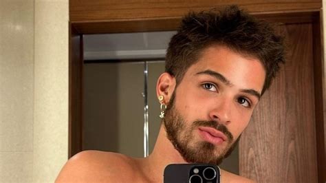 De Cropped E Leque Jo O Guilherme Divide Opini Es Na Web Assista