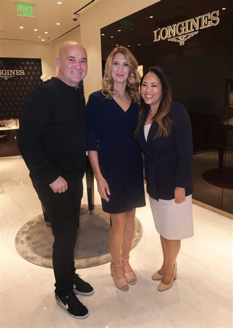 Photo Andre Agassi et sa femme Steffi Graf à l inauguration d une