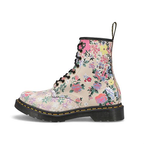 Dr Martens Women S Pascal Floral Mash Up Softmoc Usa Off
