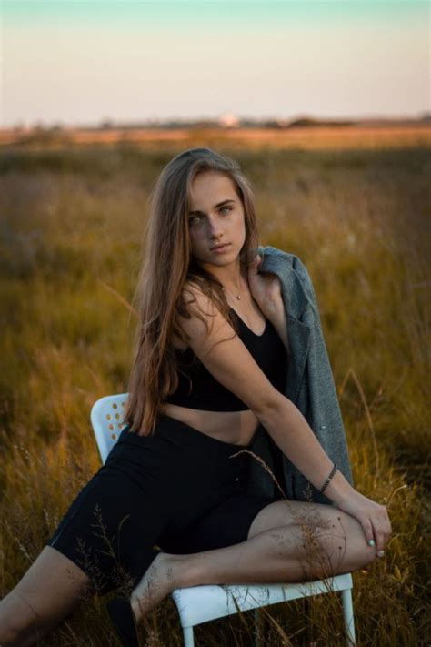 Poema Tu Cabello El Rayo Del Sol El Escrito Poetico Y La Brisa Poema