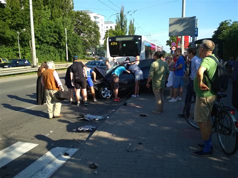 Tragiczny Wypadek W Gdyni Samoch D Wjecha W Autobus