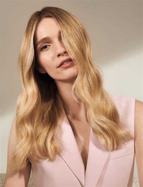 How To Achieve A Root Shadow With Wella Professionals Shinefinity Glaze