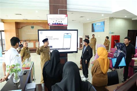Terapkan Keterbukaan Informasi Sekretariat DPRD Sumbar Lahirkan