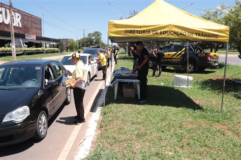 Blitz Educativa Presta Homenagem Ao Dia Da Mulher DF MOBILIDADE
