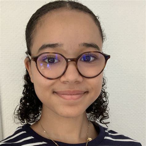 Ranya Prof d aide aux devoirs à Strasbourg 17 h