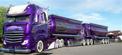 Mercedes Actros Showtruck Mit Der Extra Portion Bling Ein Lkw Wie Von