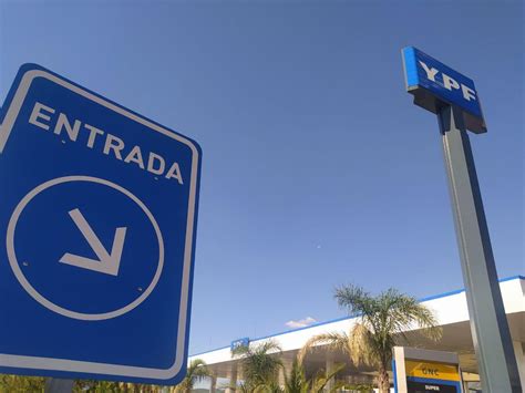 YPF se sumó a Axion y Shell con nuevos aumentos en sus combustibles