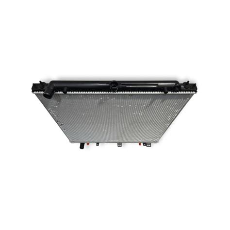 Radiador Nissan Navara At Salidas Iguales 600 692