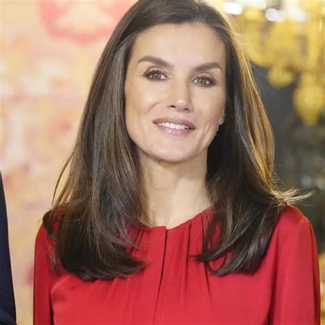 La Reina Letizia Vuelve A Arrasar Con Sus Botas Negras Favoritas Mujerhoy