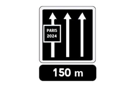 Photo 9 Exemple de pré signalisation pour une voie réservée à gauche