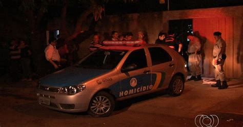 G1 Policial Militar reage a assalto e mata três assaltantes em