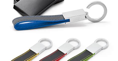 Chaveiro em Couro Sintético e Metal Detalhe Colorido Personalizado