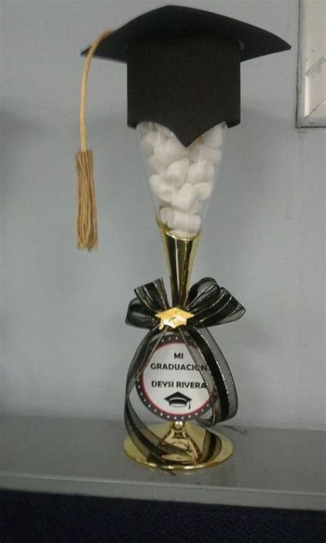 Bonitos arreglos sencillos para graduación final 2022 Ideas de fiesta