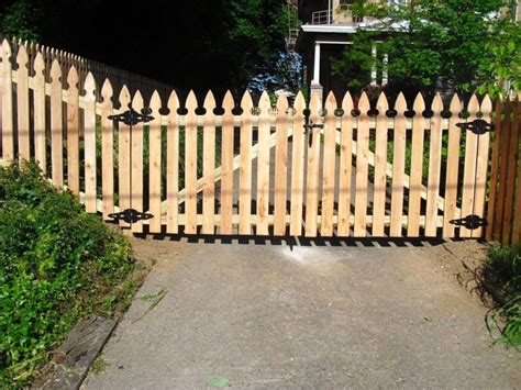 How To Build A Picket Fence Gate Madison Art Center Design