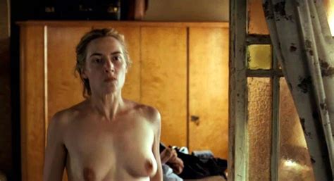 Kate Winslet Mostrando Sus Bonitas Tetas En Algunos Caps De Películas Desnudas Fotos Porno Xxx