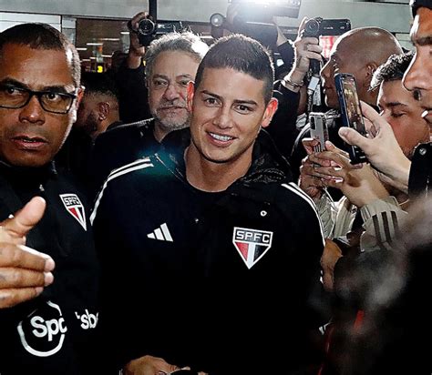James Rodríguez sale al paso de los rumores que lo ponen fuera de Sao