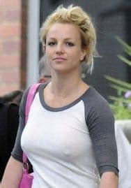 18 Stars Qui Assument Parfaitement De Ne Pas Porter De Soutien Gorge