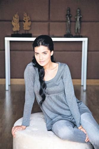Fahriye Evcen Yaprak Dokumu Photo 19399493 Fanpop