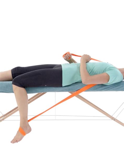 How To Perform The Modified Thomas Stretch Physitrack