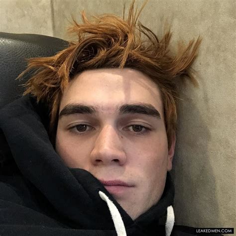 KJ Apa Naked Dick Pics Leaked On Social Media Leaked Men