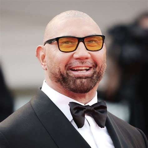 Revista Velvet Dave Bautista el rudo actor de películas Marvel