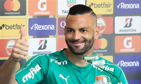 Recém convocado para Seleção Weverton fala sobre segredo da boa fase