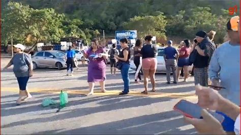 Moradores fecham BR 101 na Serra ES em protesto Espírito Santo G1