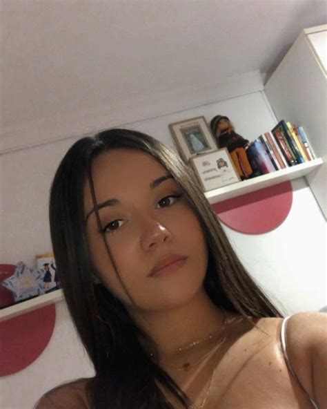 Pin de vnzz em Salvamentos rápidos Fotos de cabelo vermelho Ideias